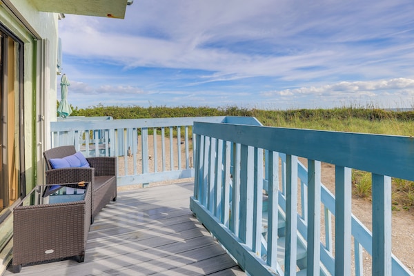 Oceanside: Beachfront Fort Pierce Retreat - Florida
