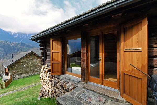 Romantic Chalet In The Leventina Mountains (Romantic Chalet) - Campello