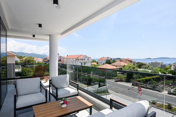 2-bedroom Holiday Apartment With Pool And Sea-view! - Korčula