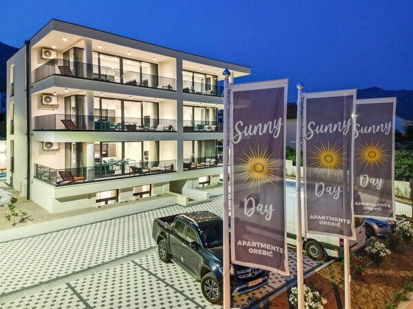 Sunny Day Luxury Holiday Apartments / #102 Ground Floor Apartment - Trappano