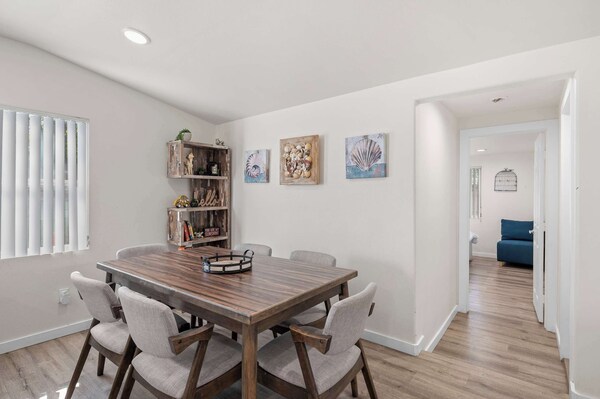 Charming Escape With Stylish Decor & Outdoor Space - La Verne, CA