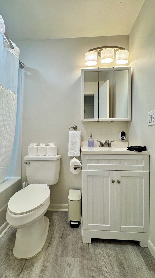 This Apartment Is A 3 Bedroom(s), 1 Bathrooms, Located In Marion, In. - Upland, IN