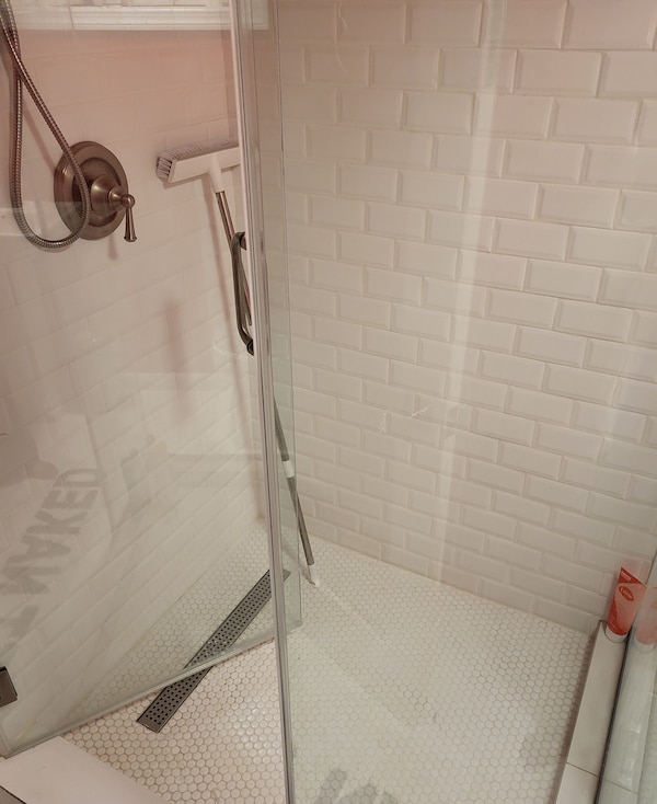 Englewood_cleanreno 1bed Wifi_no Smokers/vapes/outdoor Shoes _longterm Welcome. - Highbridge - Bronx NY