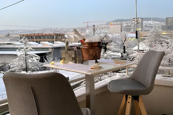 Savor Delicious Cuisine, Luxury Individual Room In A 2 Bedroom Apartment - スイス チューリッヒ