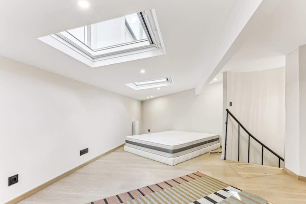 Maison Atypique De 82 M² Sur 4 Niveaux Proche Sain - Villejuif