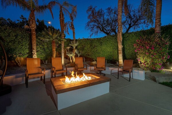 Desert Mirage-walk To Coachella - California