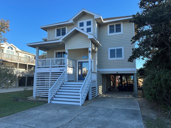 Os764- Brightside Obx Is An Oceanside Home With 4 Br, 3.5 Ba In Corolla - Duck, NC