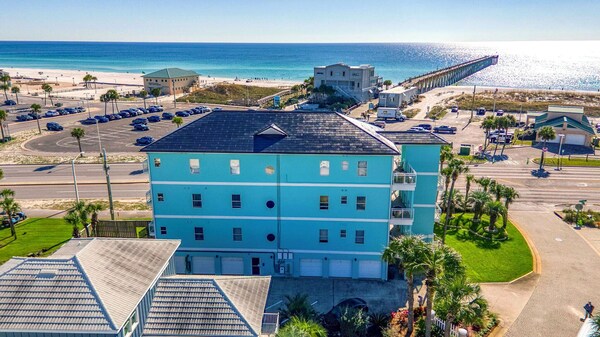 Beautiful, Newly Renovated, Pet Friendly Condo With Stunning Gulf Views! - Gulf Breeze, FL
