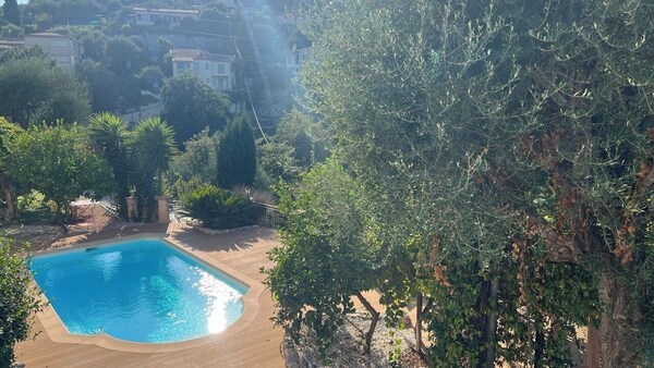 Maison Le Fleur : Havre De Paix Avec Piscine Et Jardin Sur Les Hauteurs De Nice - Beaulieu-sur-Mer