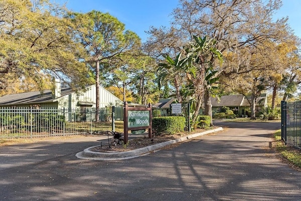 Charming 2-bedroom Villa With Ac And Wifi In Sarasota - Sarasota, FL