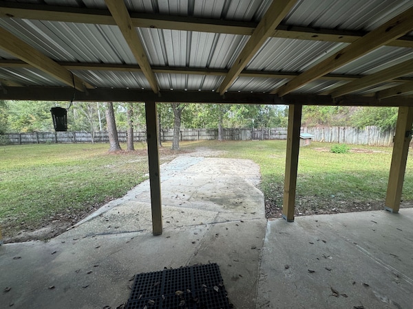 Charming 3-bedroom House With Ac And Wifi In Brilliant Defuniak Springs - DeFuniak Springs, FL