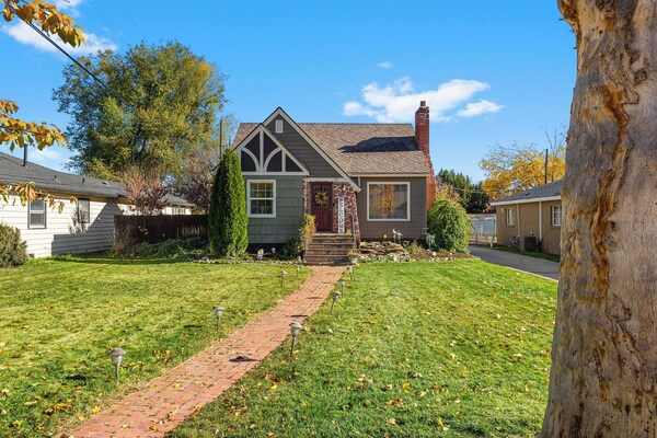 Cozy 3 Bedroom Cottage In Quiet Neighborhood In Nampa - Nampa, ID