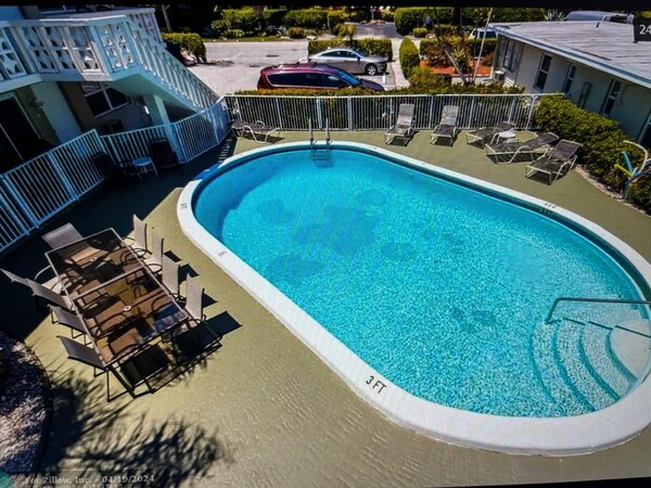 A Cozy 1 Bedroom Condo #202, With Wi-fi & Ac @ Midmari, Pompano Beach, Florida. - Lighthouse Point, FL