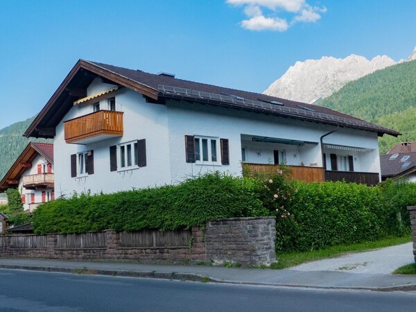 "Gipfelstürmer" - Apartment/2 Bedrooms/shower, Wc - Adelia, Vacation Home - Mittenwald
