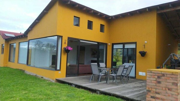 Represa Del Sisga, 3-bedroom Country House. - Chocontá