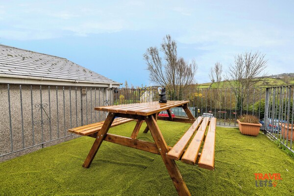 Ballycastle, Co. Antrim, N. Ireland - Coastal Cottages (2), Ballycastle Centre-tourists/contractors/ - Ballycastle