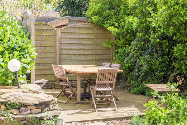 Maison De Vacances 'Le Grand Gîte De Blandine' Avec Terrasse Privée, Jardin Partagé Et Wi-fi - Pont-l'Abbé