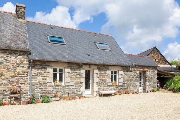 Maison De Vacances 'Le Gîte De Blandine 2' Avec Terrasse Privée, Jardin Partagé Et Wi-fi - Pont-l'Abbé