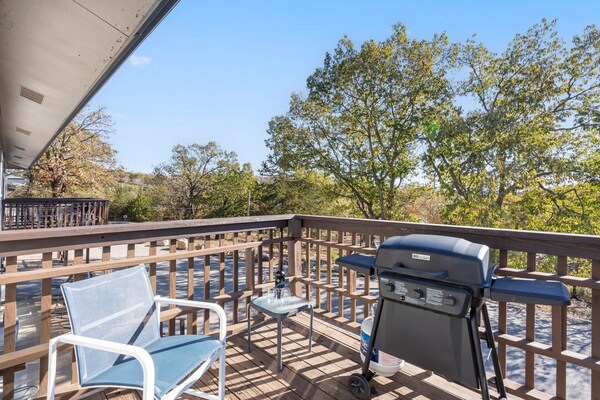 Cozy Condo On Table Rock-great Views-free Tickets-boat Dock - Kimberling City, MO