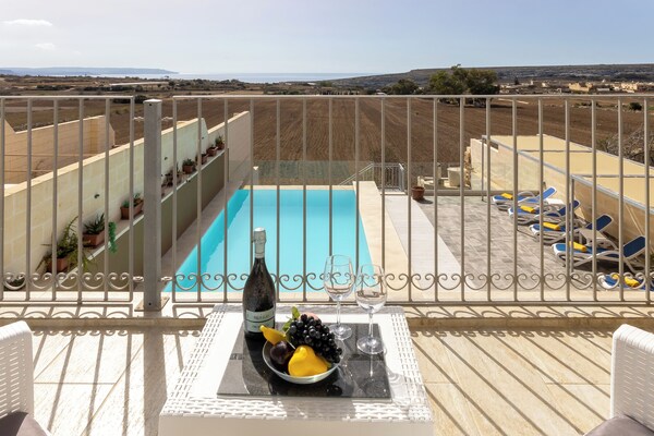 Ta'battista B&b & Pool - Ir'ramla, Ix-xewkija, Għawdex, Malta - マルタ