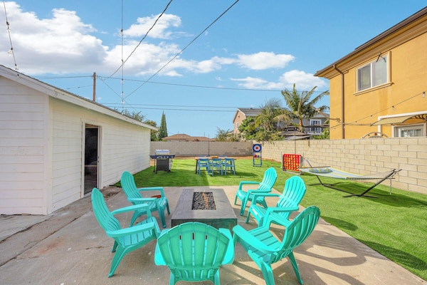 Amazing 4-bedroom House In Peaceful Midway City W/ Fire Pit Lounge, Backyard - Huntington Beach, CA