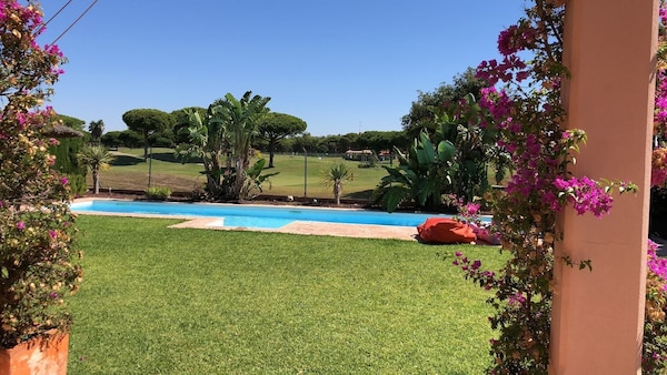 Detached Villa With Spectacular Pool And Incredible Golf Views. - Conil de la Frontera