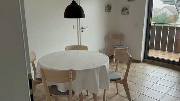 Bright, Quiet And Spacious Apartment. Dogs Welcome! - Langenberg