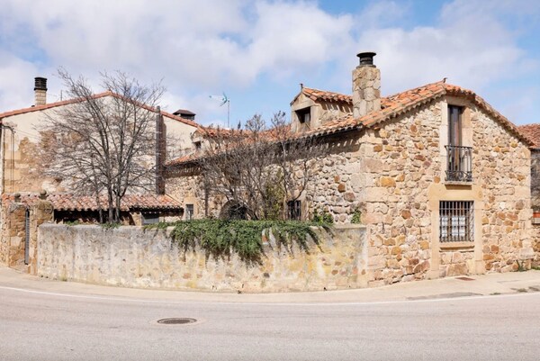 Country House 'El Molino Del Pepe' With Private Terrace, Private Garden And Wi-fi - Soria