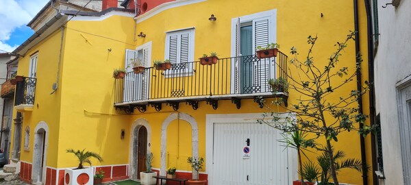 Grandfather Ludovico Vacation Home - Miranda