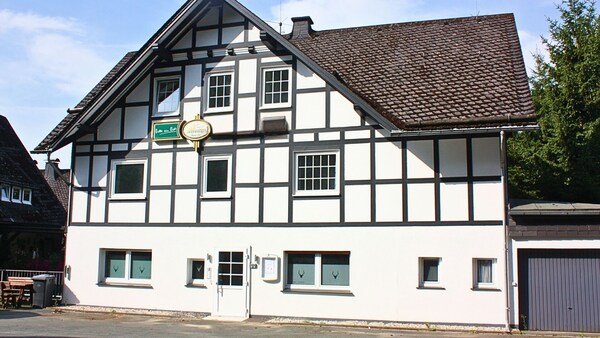 Comfortable And Versatile Room-perfect For Relaxation, Work And Exchange - Winterberg