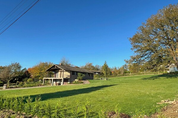 Precioso Bungalow Para 4 Personas. Con Gran Jardín - Durbuy