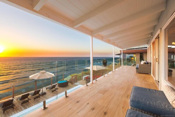 Oceanfront Luxury With Pool/spa, Beach Access - Carlsbad, CA