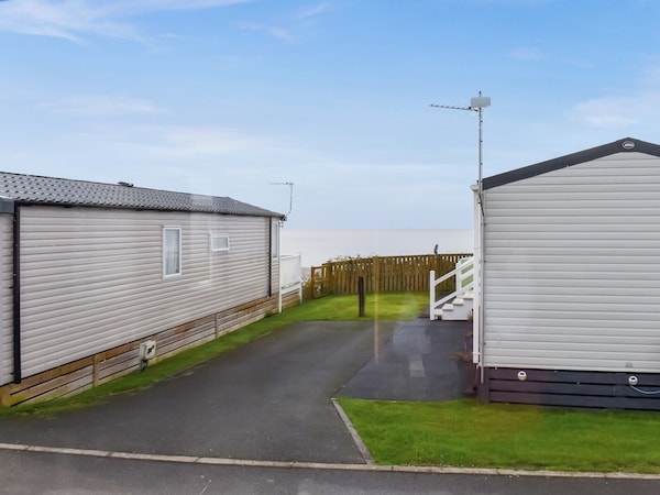 3 Bedroom Accommodation In Heysham - Morecambe