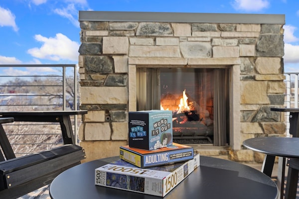 Mountain View Home W/ King Beds & Rooftop Deck - Fort Collins, CO