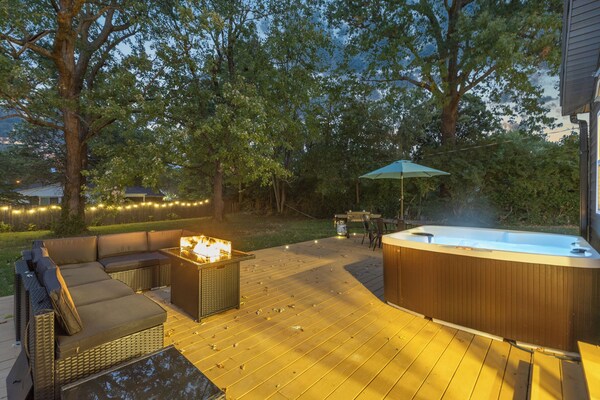 The Luxe/hot Tub/10 Min Keenland/12 Min Downtown/fenced In Yard/ Pet Friendly - Lexington, KY