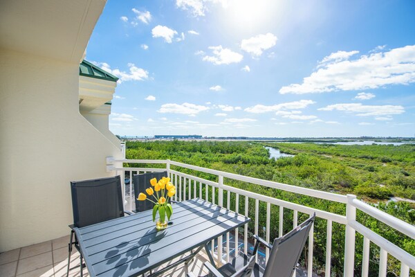 The Salt Cay | Updated! Stunning Sunset View, Pool! - Key West, FL