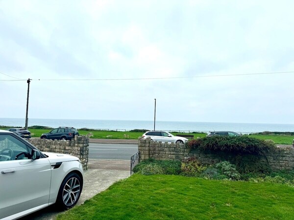 Spectacular Seaview - Beach House - 2br - Sleeps 6 - Mudeford