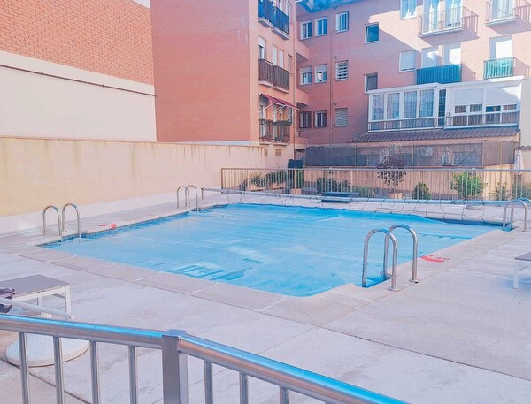 Quiet And Centrally Located Apartment - Madrid