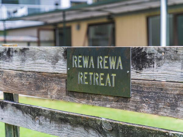 Rewa Rewa Retreat - Tairua Holiday Home - Tairua