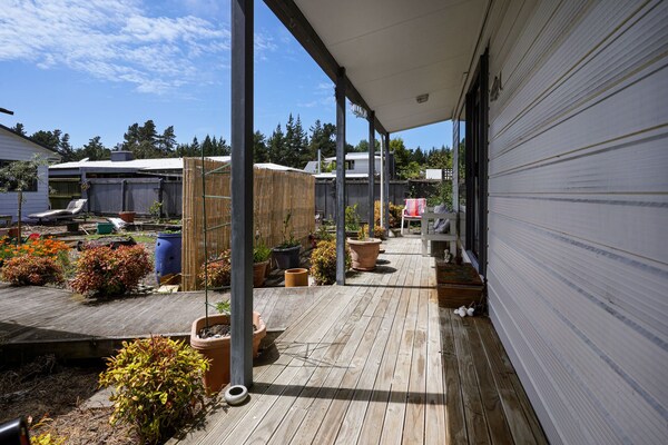 The Bach At Old Broadway - Waikuku Beach Retreat - Pegasus