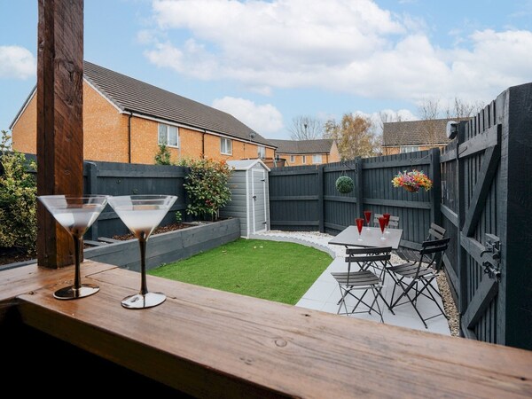 Pass The Keys | Two Bed House, Garden Bar, Parking, Bootle - Liverpool