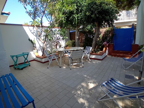 Quiet, Top Sea And Sunsets, Comfortable Accommodation, Parking Space, Ok Vs. Animals - Carini