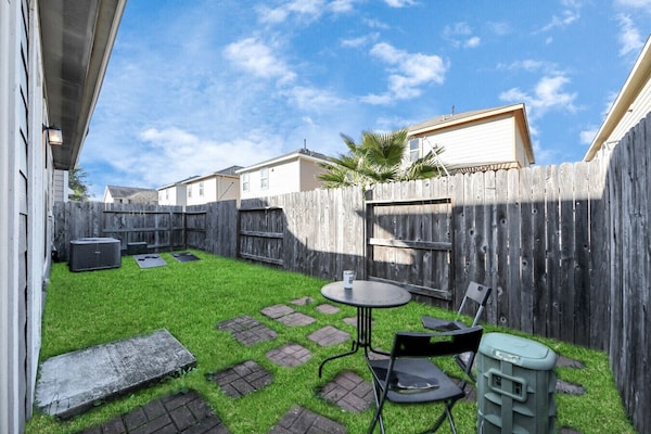 Pet-frndlyretreat600mbpswifi8mi To Iahsleeps 14 - Spring, TX