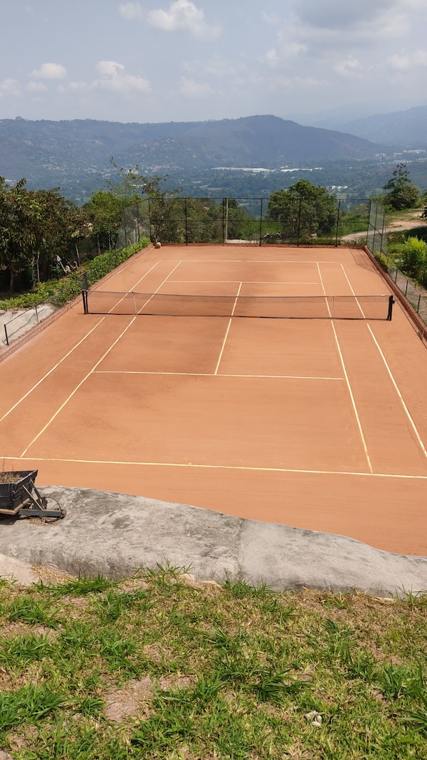Cabañas De La Loma,  Maravillosa Vista, Cancha De Tenis Piscina, En Piedecuesta - Piedecuesta