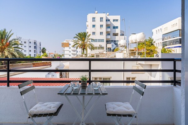 Liric - 3 Bedroom Apartment In Larnaca - Larnaca