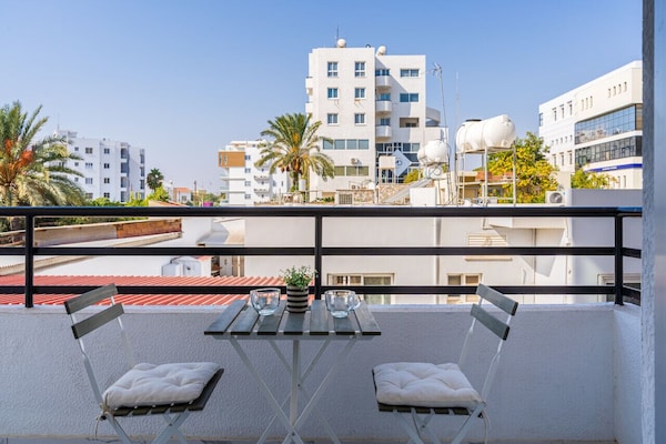 Liric - 3 Bedroom Apartment In Larnaca - Larnaca