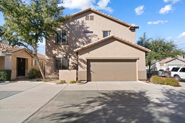 4-bedroom, 3 Bath Home In Gilbertpets Welcome - Gilbert, AZ