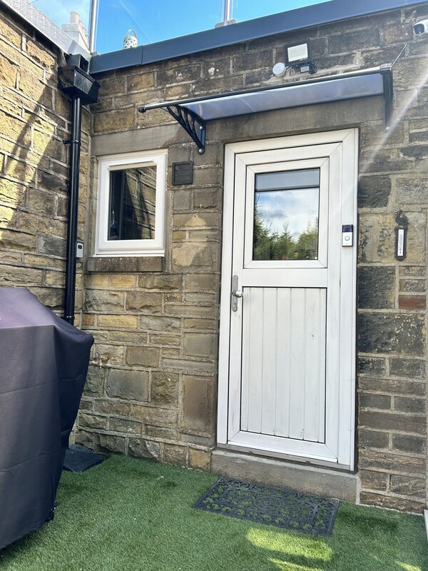 Welcome To Our Lovely Annex In The Heart Of Shelley, West Yorkshire! - Holmfirth