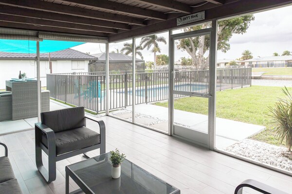 Newly Remodeled 2/2 Home With Golf Access, Game Room & Salt-water Heated Pool - Fort Myers, FL