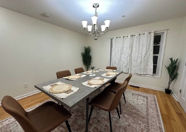 Spacious Townhouse In Schenectady-b15 - Schenectady, NY